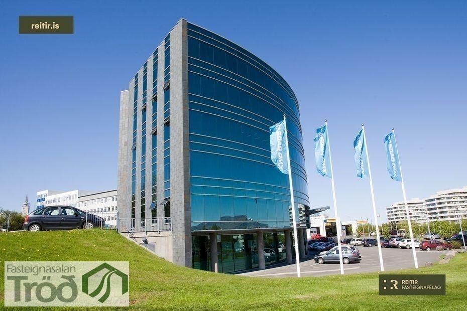 Laugavegur 182, 105 Reykjavík